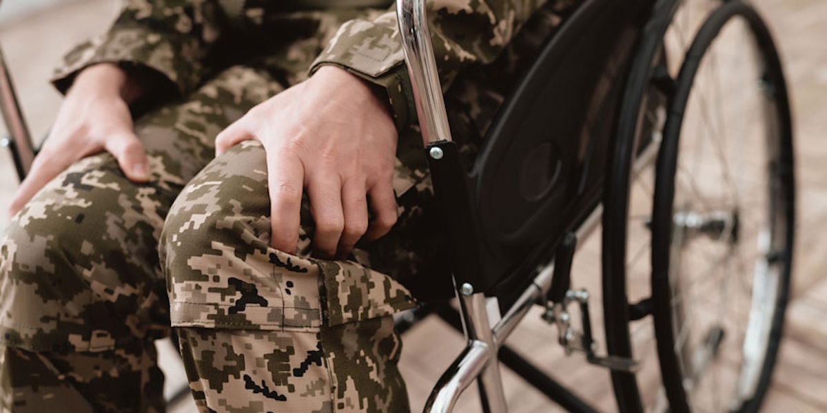 Shedding Light on Chronic Pain for Soldiers | Skin Inc.